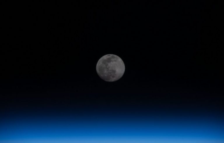Does The Moon Have An Atmosphere?